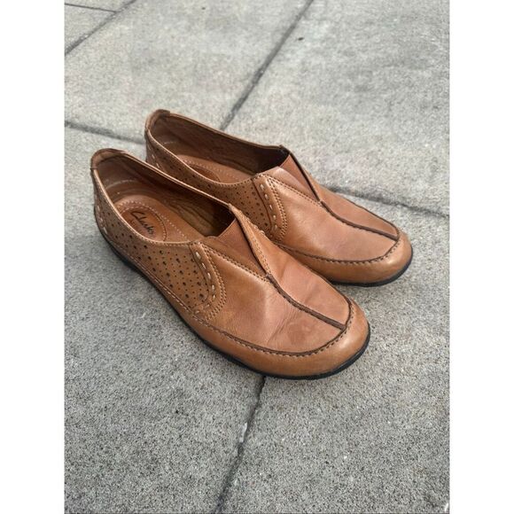 Clarks | Shoes | Clarksartisan Slip On Shoes Womens 75m Brown Leather ...